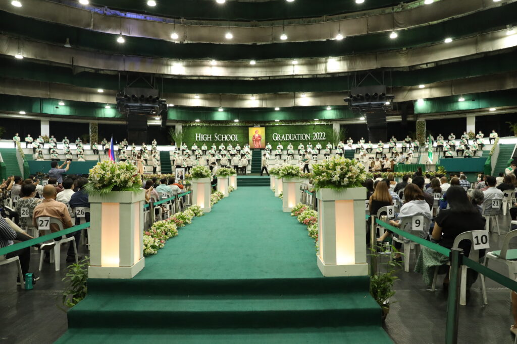 LSGH holds in-person graduation in two years | La Salle Green Hills