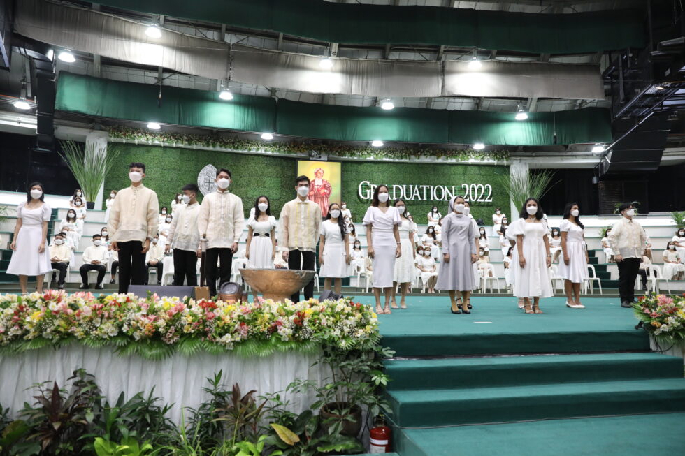 LSGH holds in-person graduation in two years | La Salle Green Hills