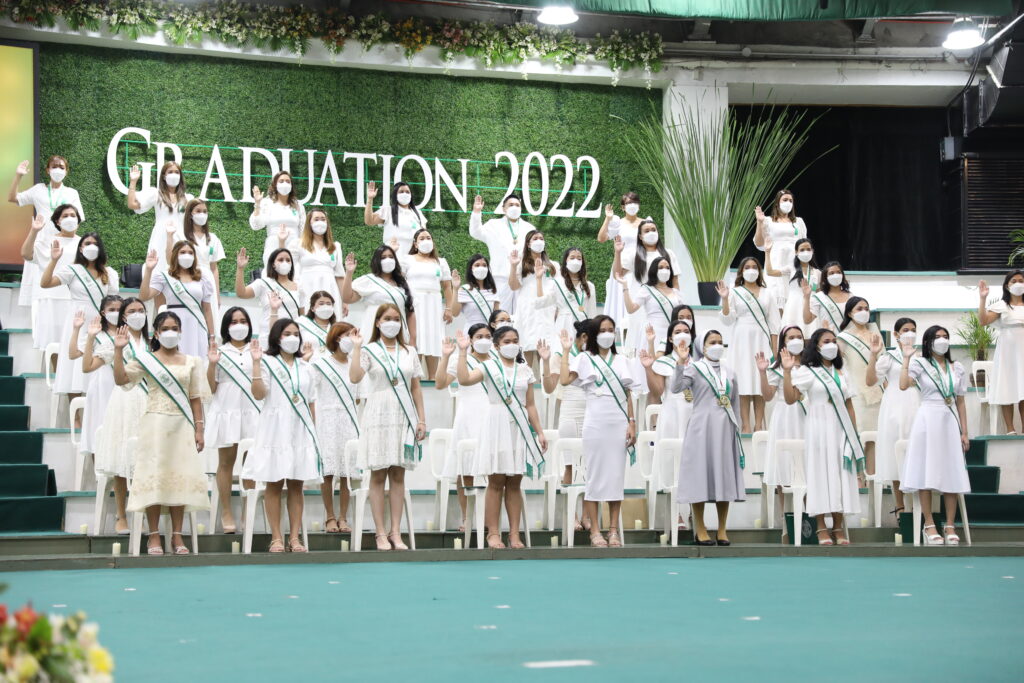 LSGH holds in-person graduation in two years | La Salle Green Hills